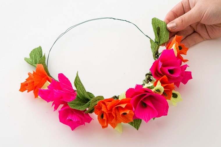Diy Paper Flower And Pipe Cleaner Crown