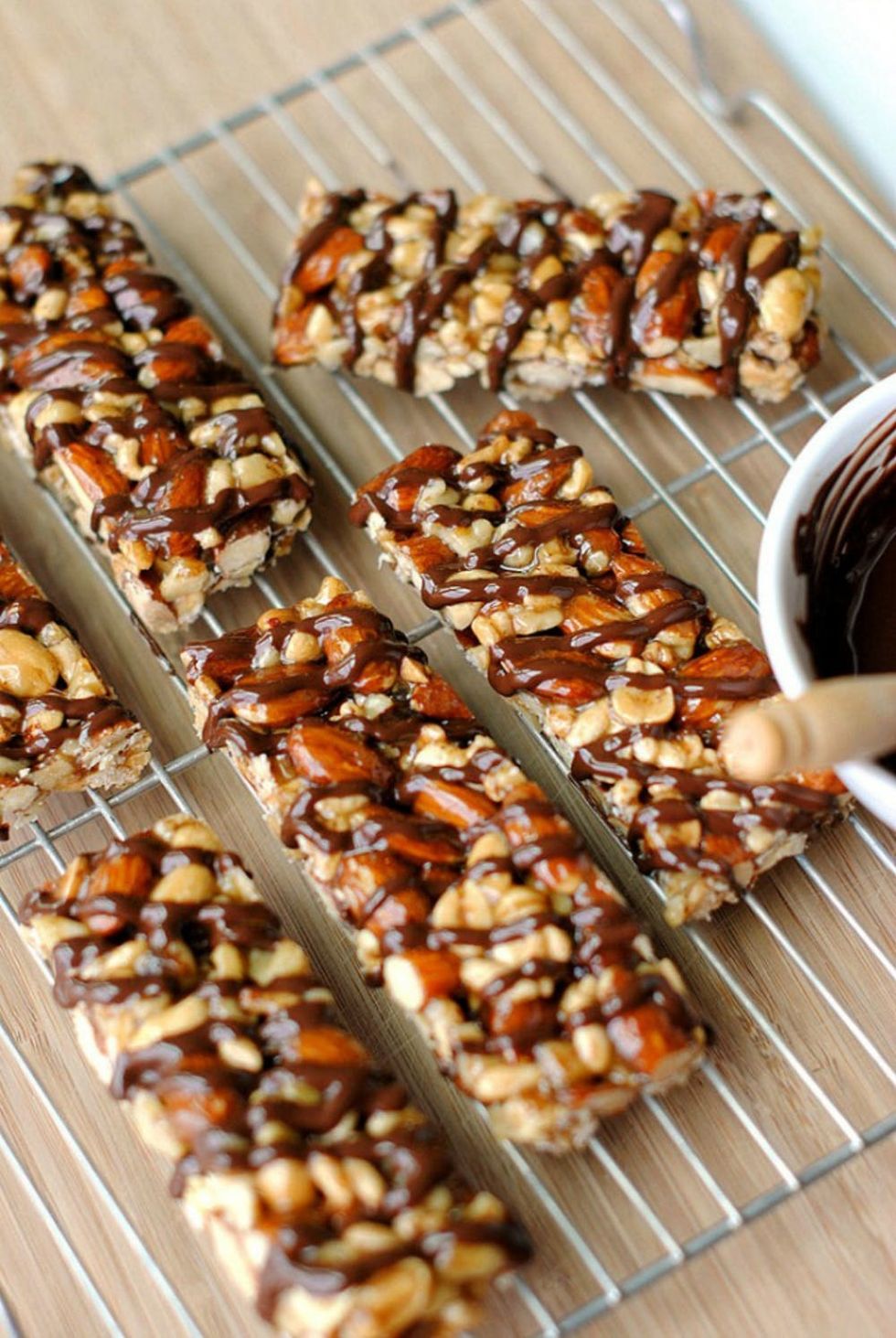 17 Healthy *Bar* Recipes You NEED in Your Bag of Tricks - Brit + Co