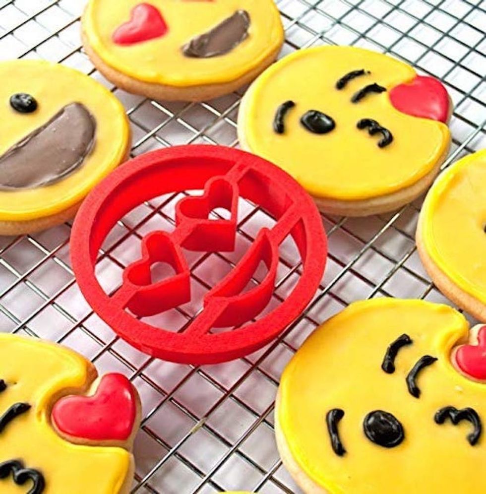 10 Gifts for People Who Are Obsessed With the Internet - Brit + Co