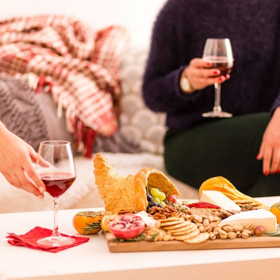 23 Easy Friendsgiving Appetizers For 2023 - Brit + Co