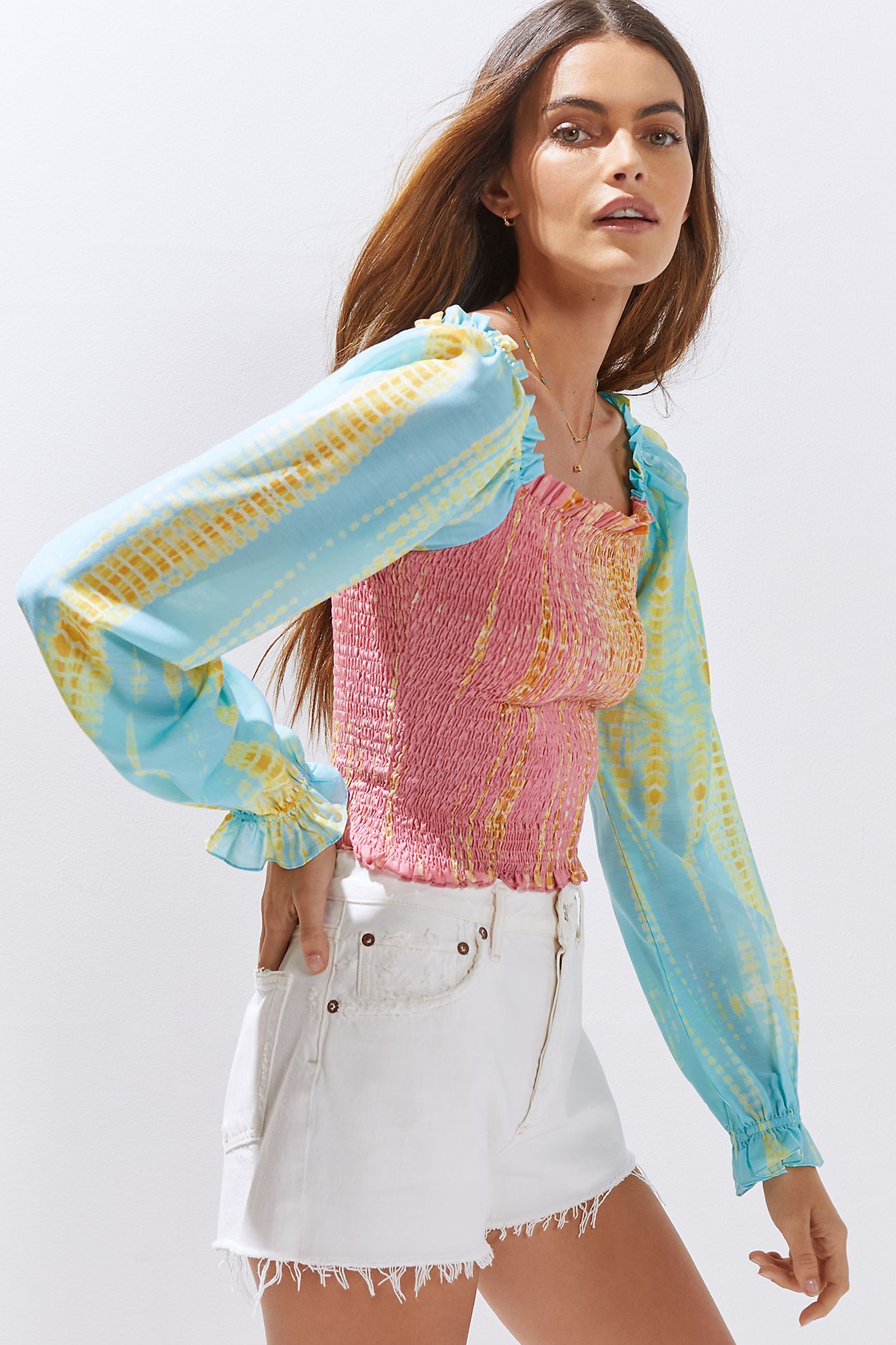 6 Iconic "Friends" Outfits That Still Slay Today - Brit + Co