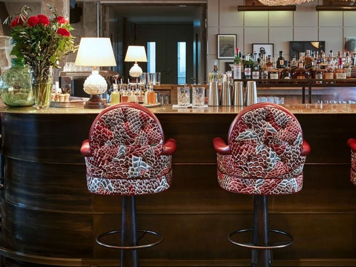 12 Fashionable Hotels Bars Made for Girls’ Night Out - Brit + Co