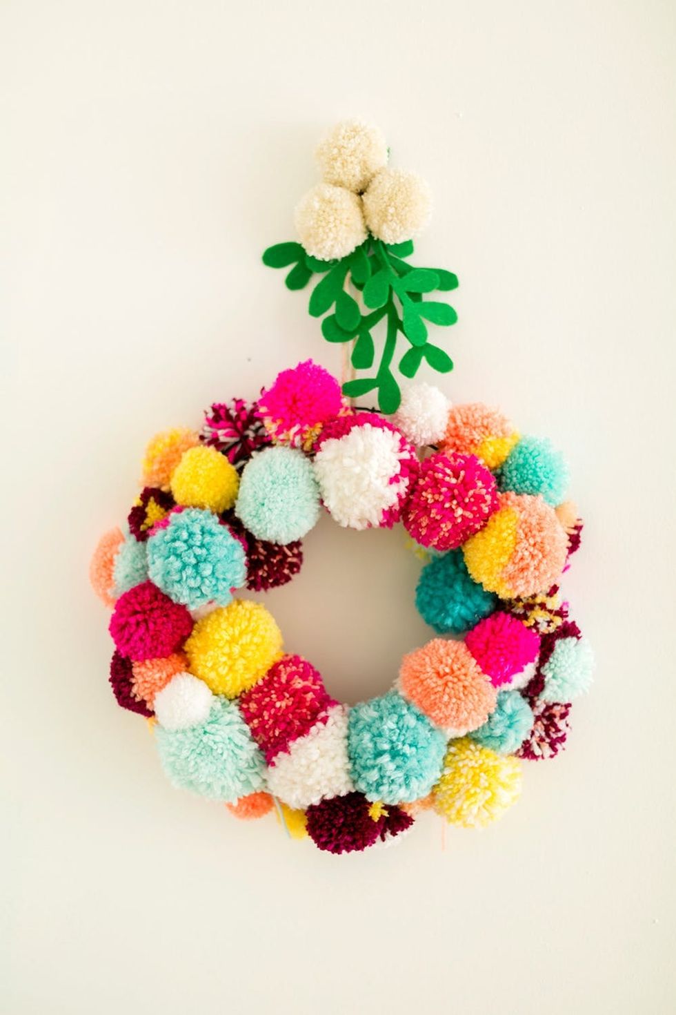How to Bring the Pom-Pom Christmas Decor Trend to Your Holiday Party ...