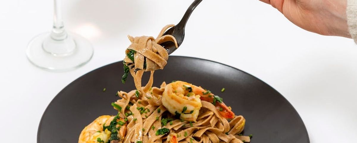 Your Guide to Cooking a Complete Pasta Meal in One Pan - Brit + Co