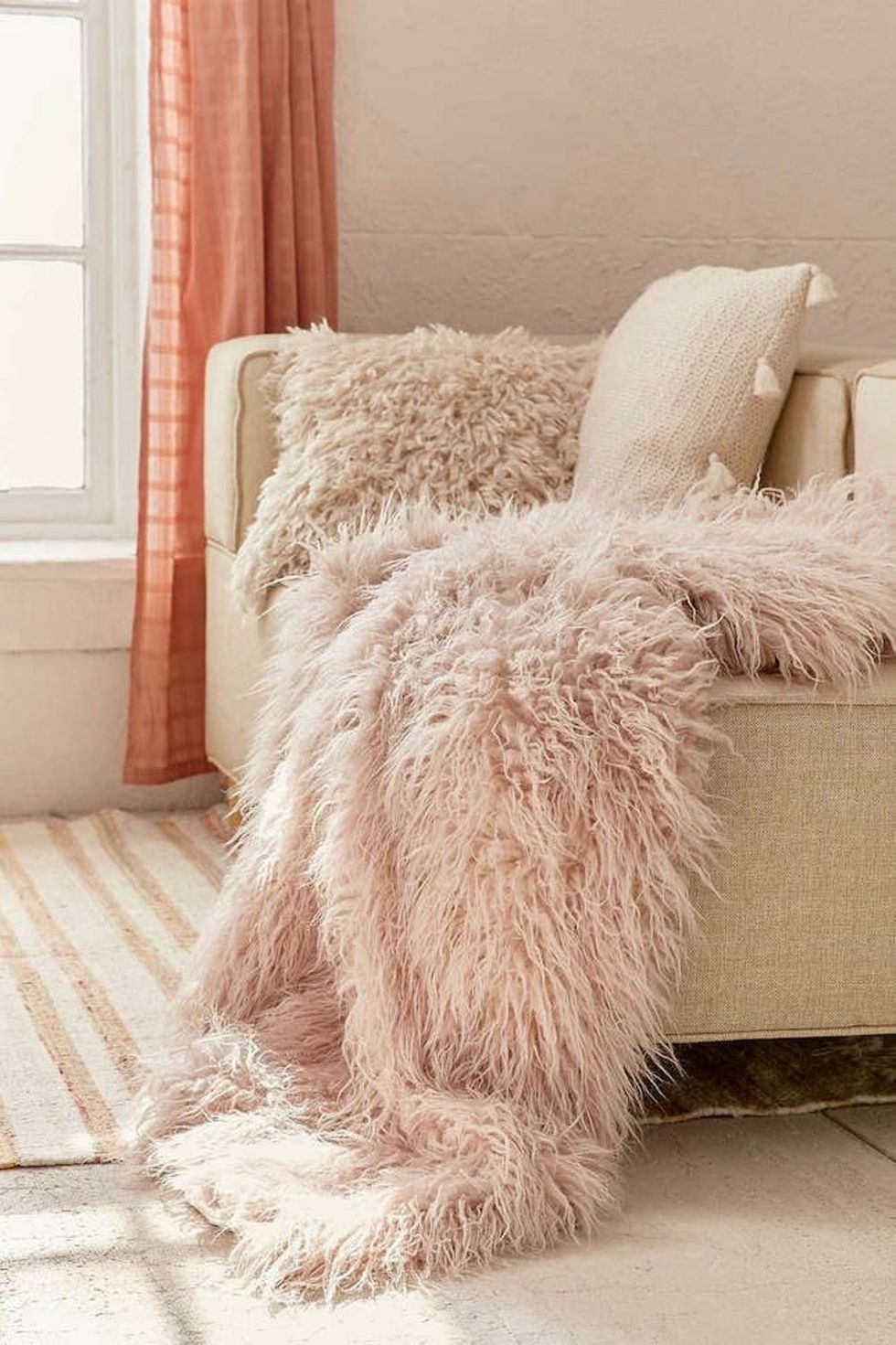 16 Times the Faux Fur Furniture Trend Made Us Swoon - Brit + Co