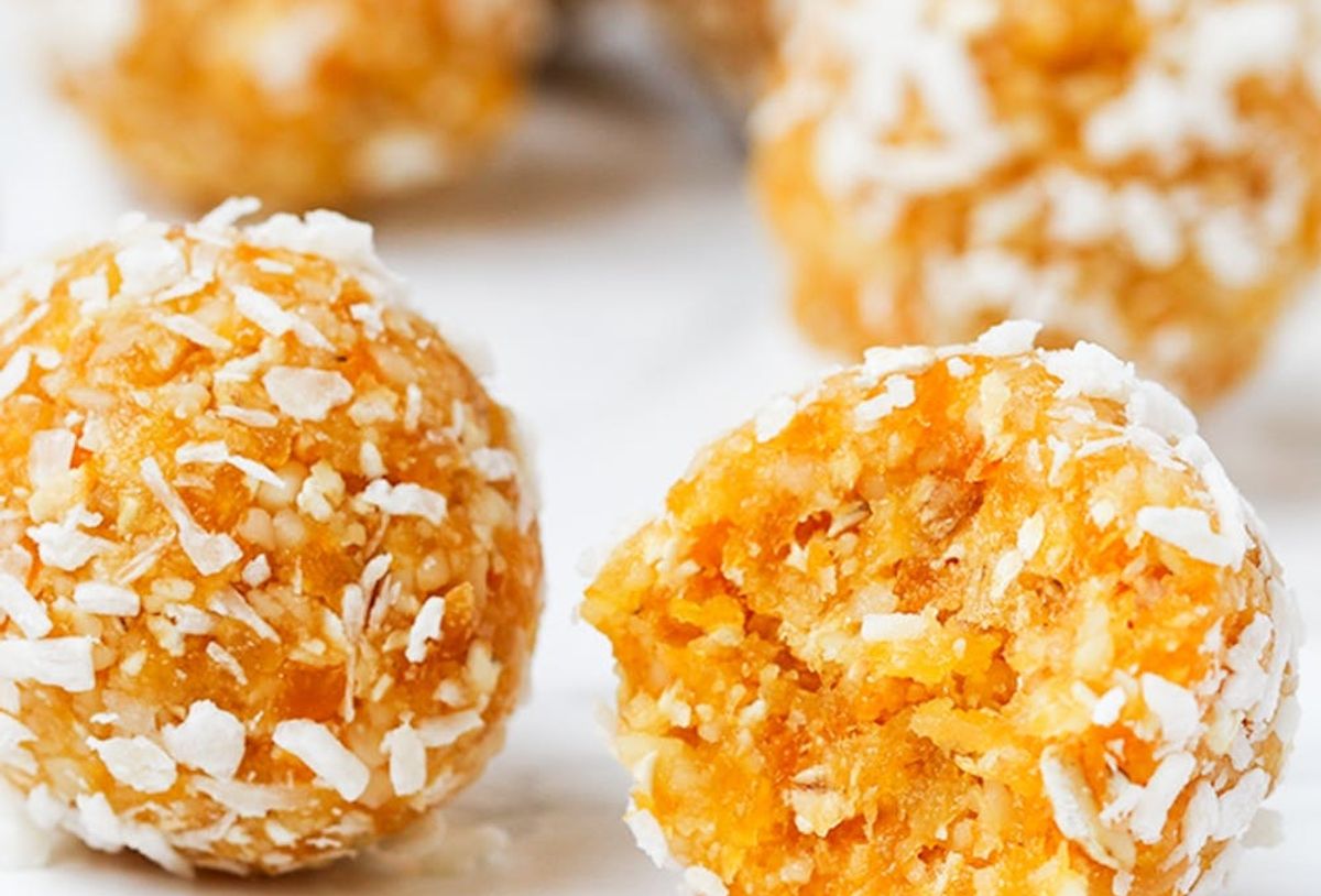 This Apricot Balls Recipe Is the Perfect Pre-Gym Snack - Brit + Co