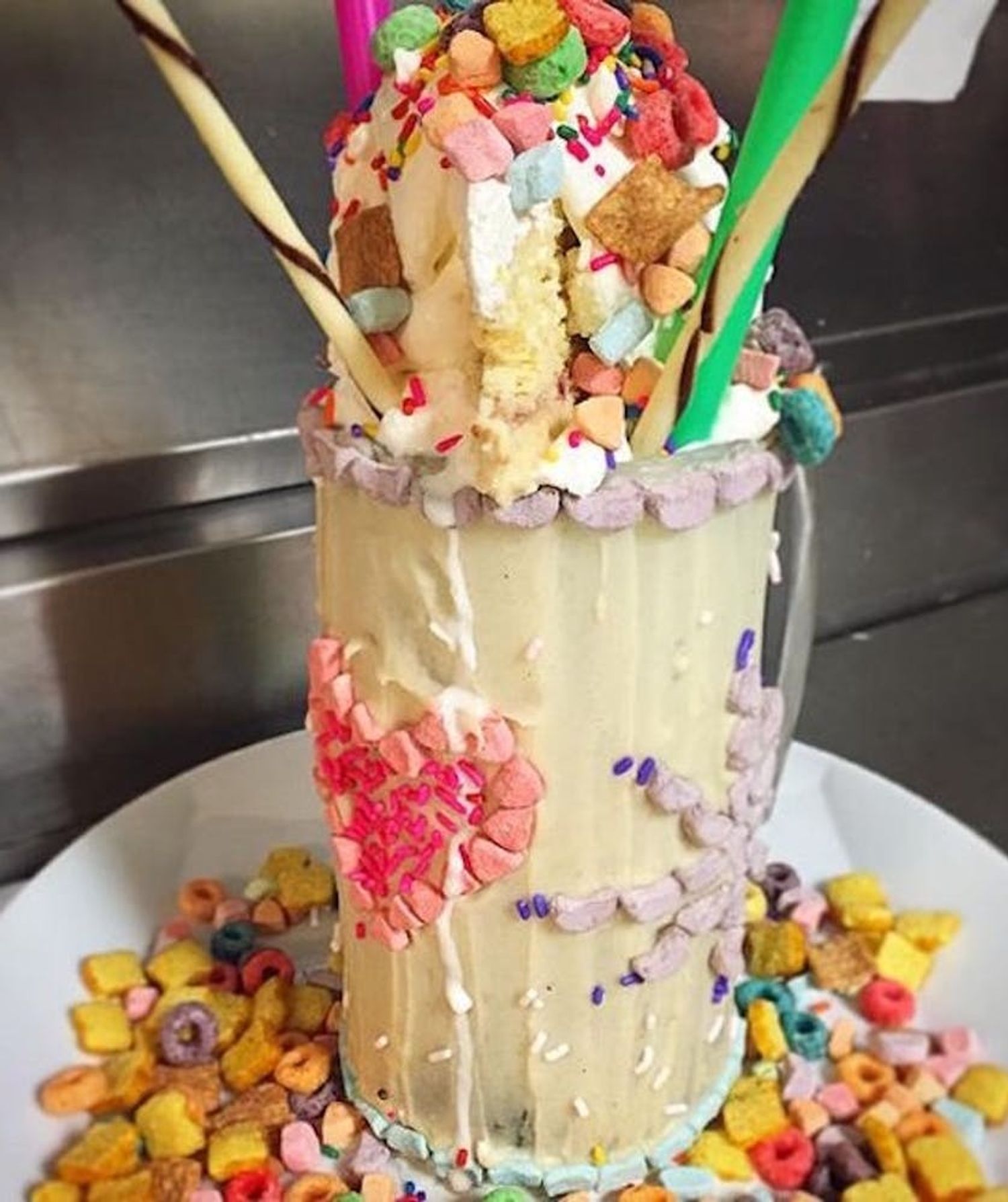 These 15 INSANE Freakshakes and Cocktails Will Blow Your Mind