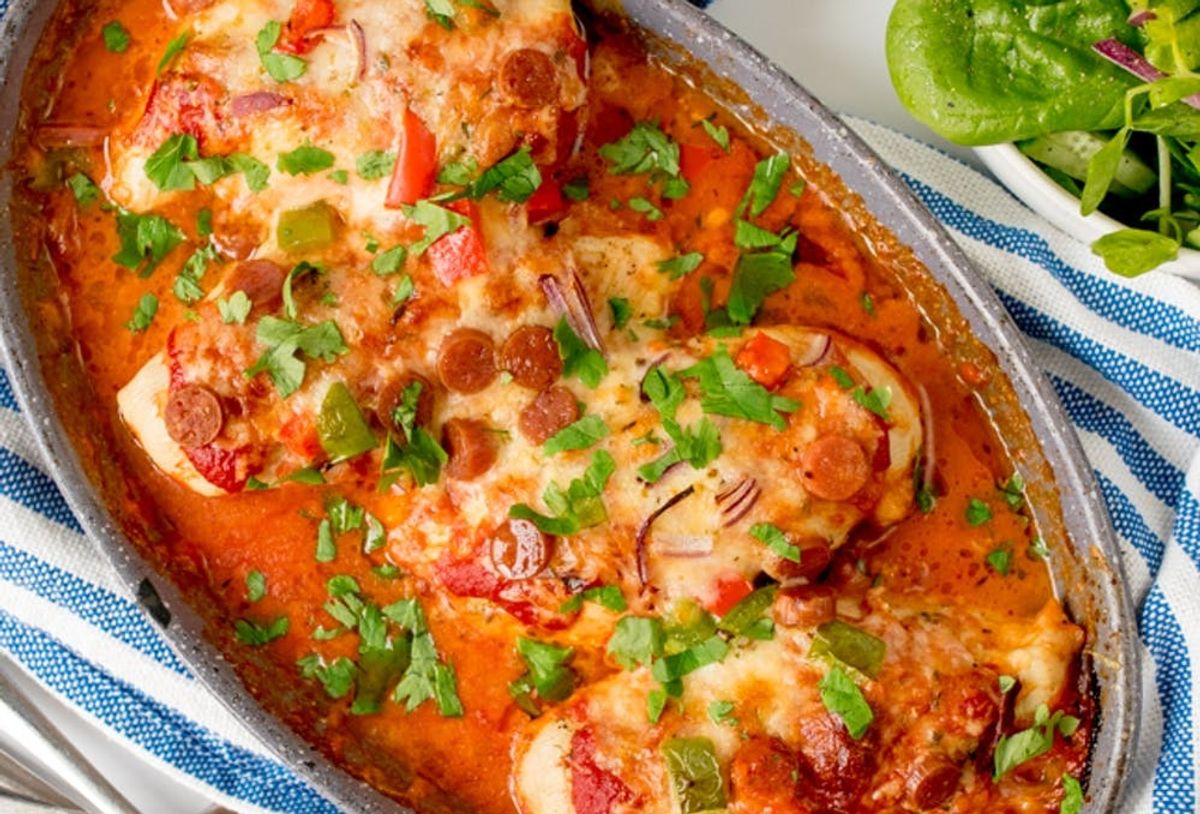 This One Pan Pizza-Topped Chicken Is Genius! - Brit + Co