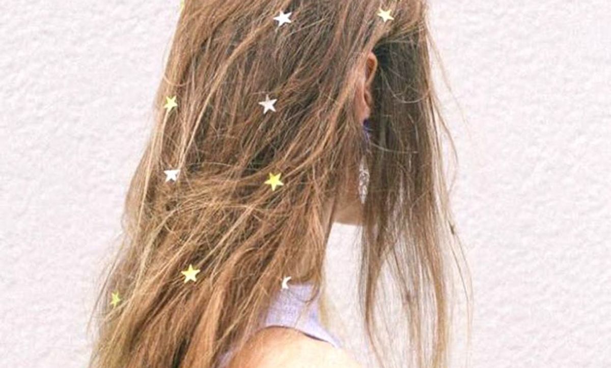 10 Grown Up Ways to Wear Glitter in Your Hair This Holiday Season ...