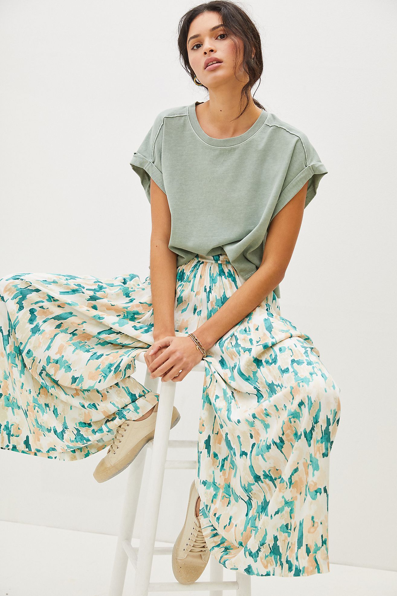 6 Iconic "Friends" Outfits That Still Slay Today - Brit + Co