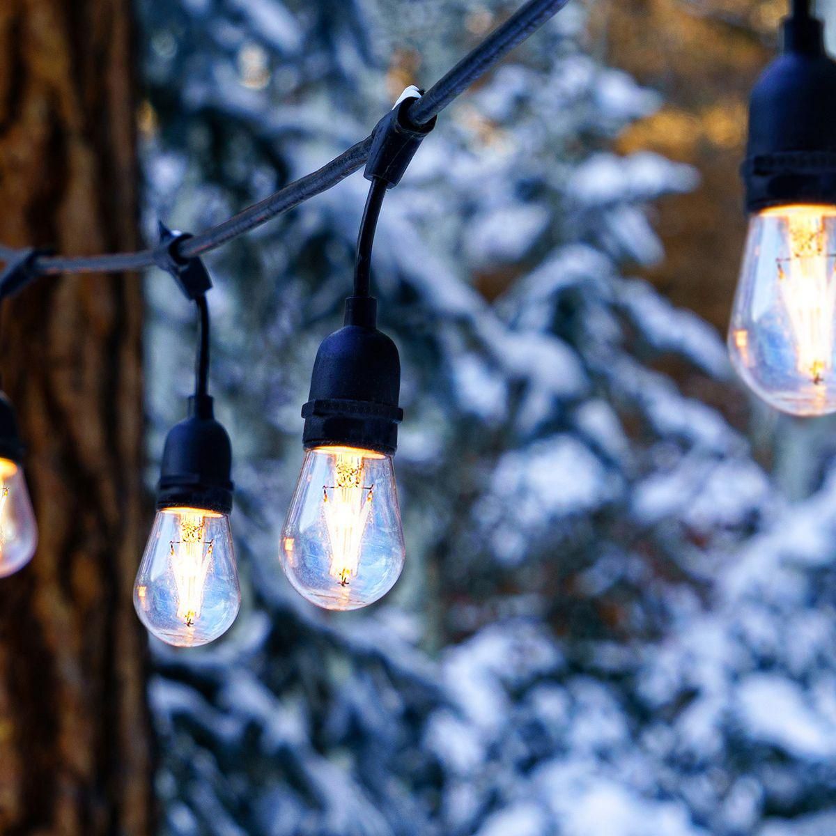 How To Host An Outdoor Movie Extravaganza - Brit + Co