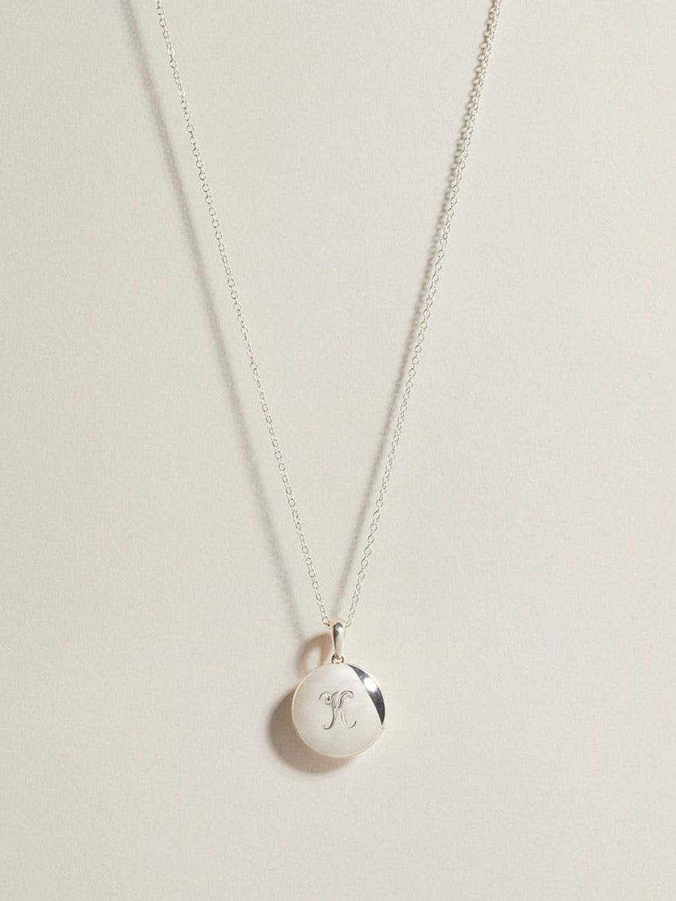 13 Lockets That Are Both Sentimental and Stylish - Brit + Co