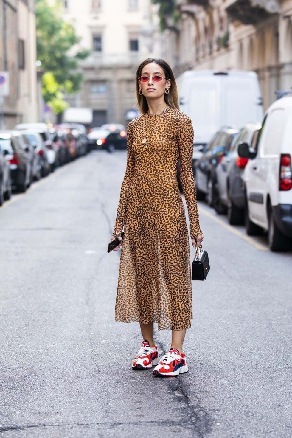 8 Going-Out Looks That Are Better With Sneakers - Brit + Co