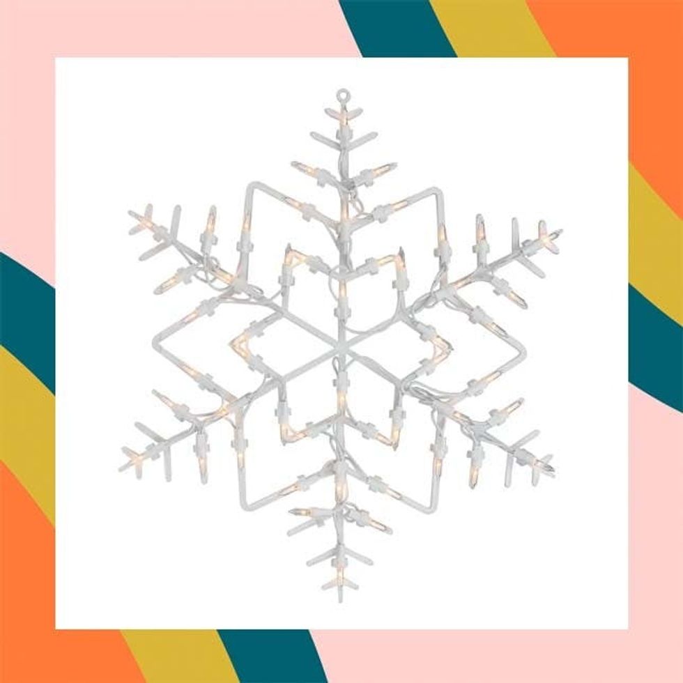 14 Quirky Christmas Yard Decorations That We Kind of Love - Brit + Co