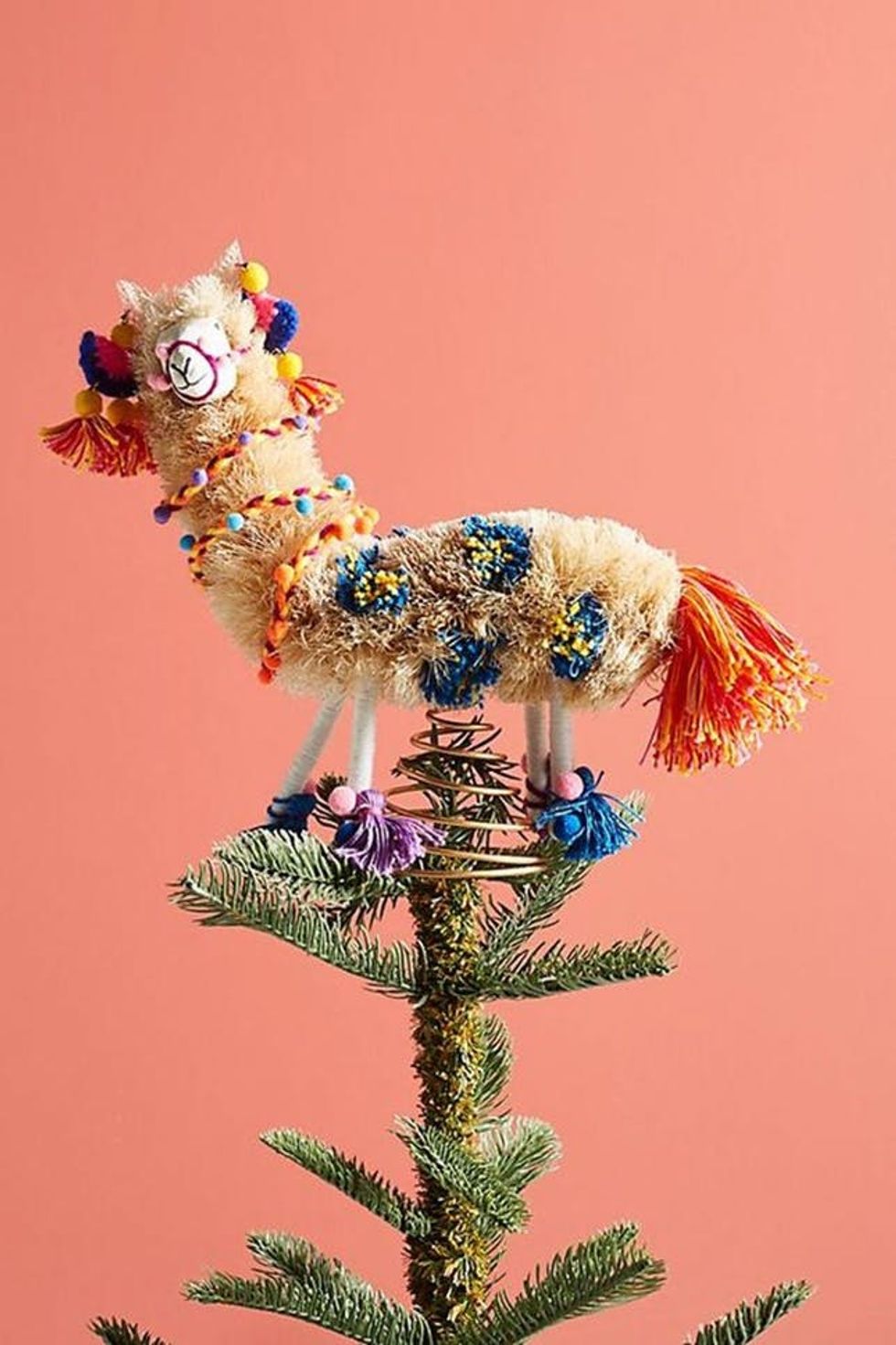 14 Adorably Festive Reasons Why Llamas Are the New Elves - Brit + Co