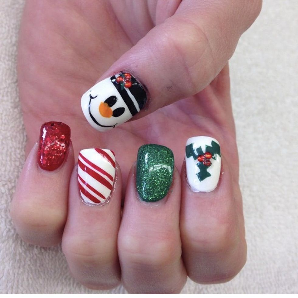 Upgrade Your Holiday Mani With Mistletoe Nail Art - Brit + Co