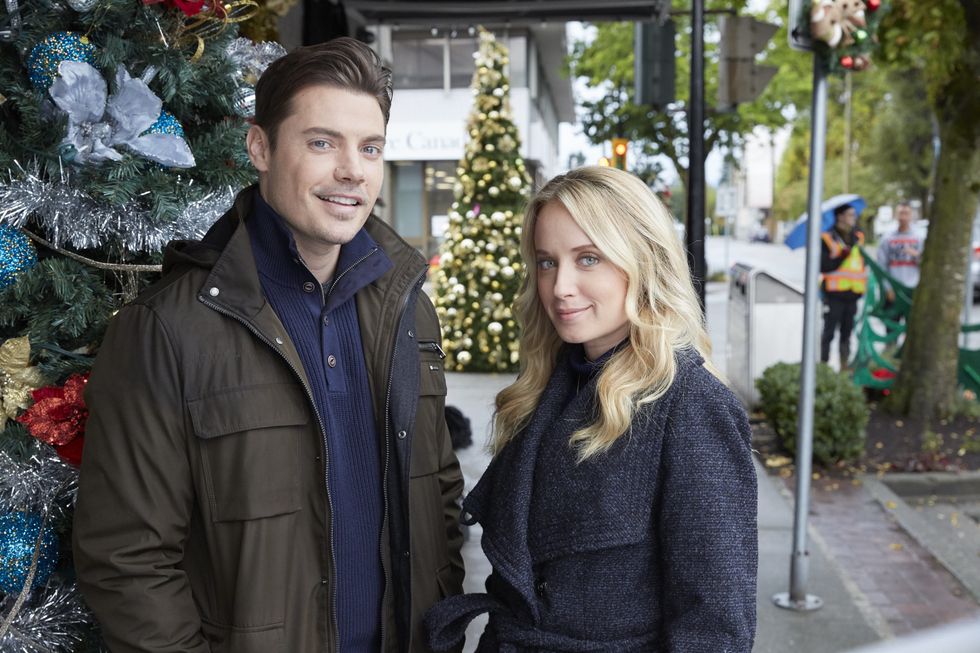 Ultimate Guide: Hallmark’s 2018 Christmas Countdown! - Brit + Co