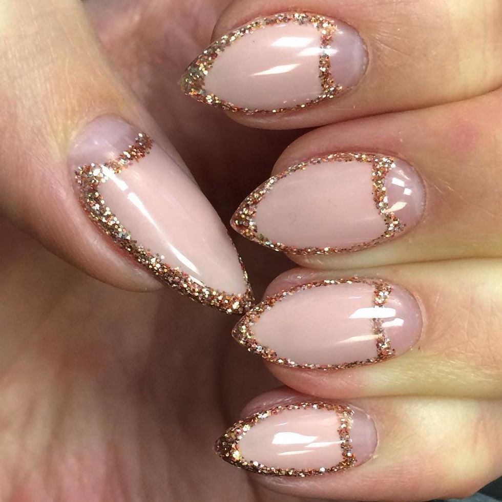 16 Ways to Pull Off Outlined Nails - Brit + Co