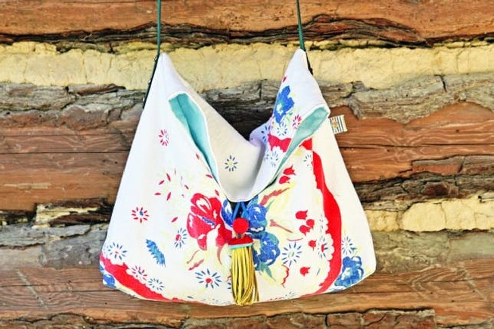 We Totes Rounded Up 40 Awesome DIY Totes! - Brit + Co
