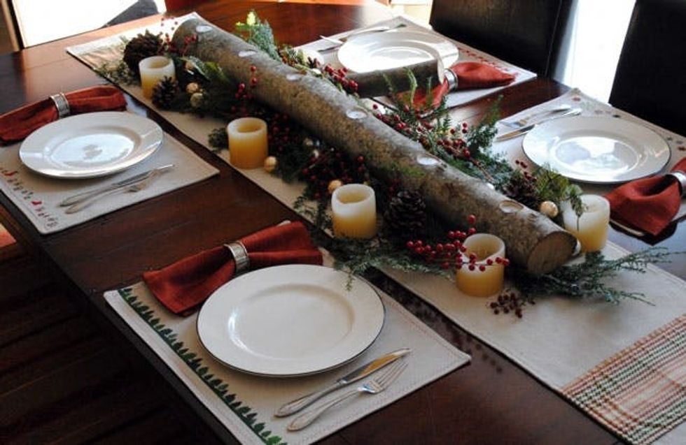 15 Gorgeous Holiday Table Settings - Brit + Co