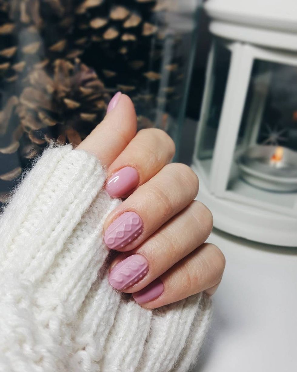 Sweater Nails Are Our Newest Winter Nail Obsession - Brit + Co