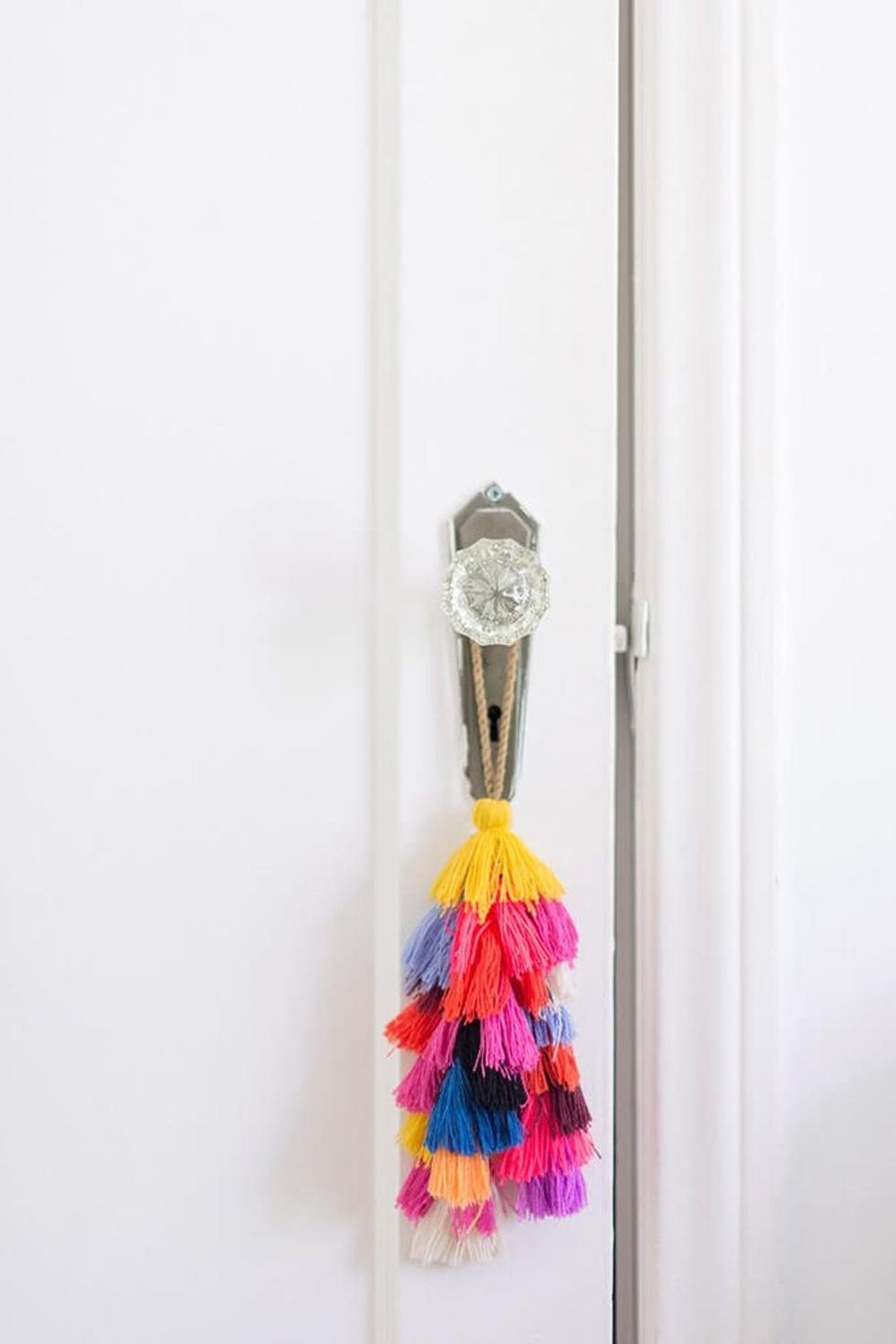 The Statement-Making Door Decor You Can DIY in 5 Minutes - Brit + Co