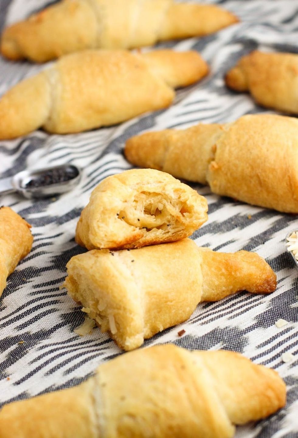 16 Easy Crescent Roll Appetizer Recipes That Look Ultra Elegant - Brit + Co