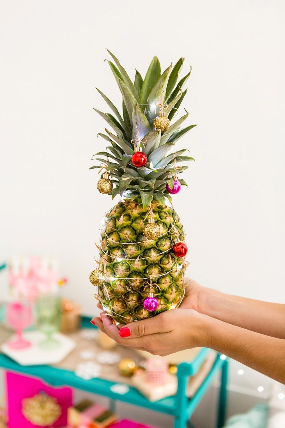 How to DIY a Pineapple Christmas Tree - Brit + Co