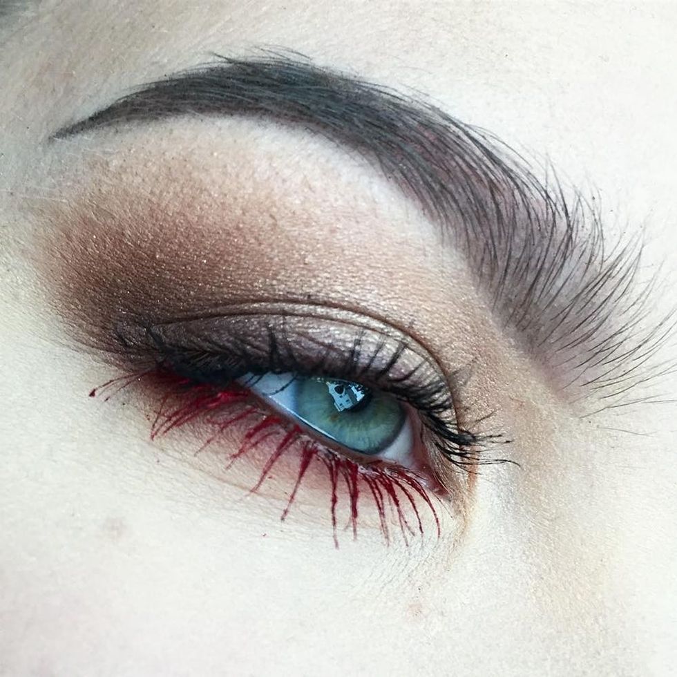 See How 8 Women Pull Off Colored Mascara - Brit + Co