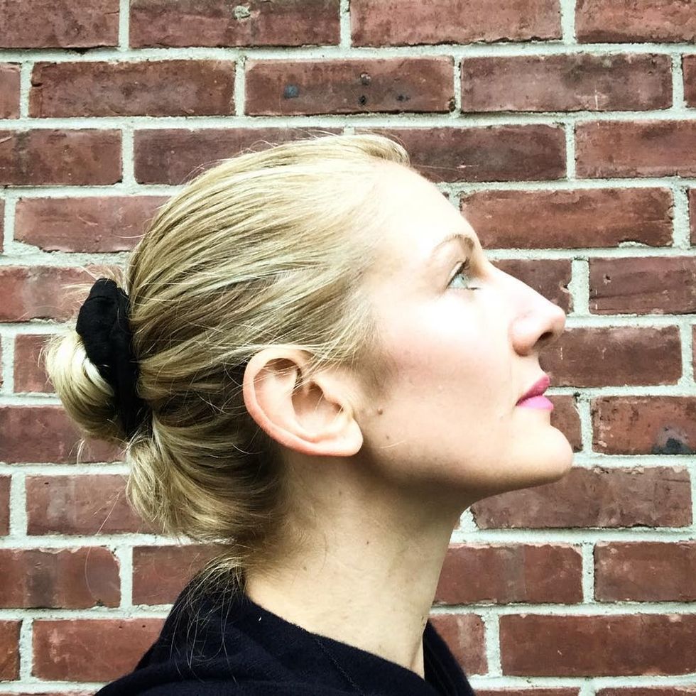 13 Real Women Prove That Scrunchies Are Back - Brit + Co