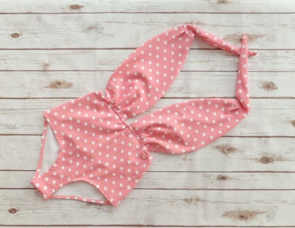 12 Vintage-Style Swimsuits That Scream Old Hollywood Glam - Brit + Co
