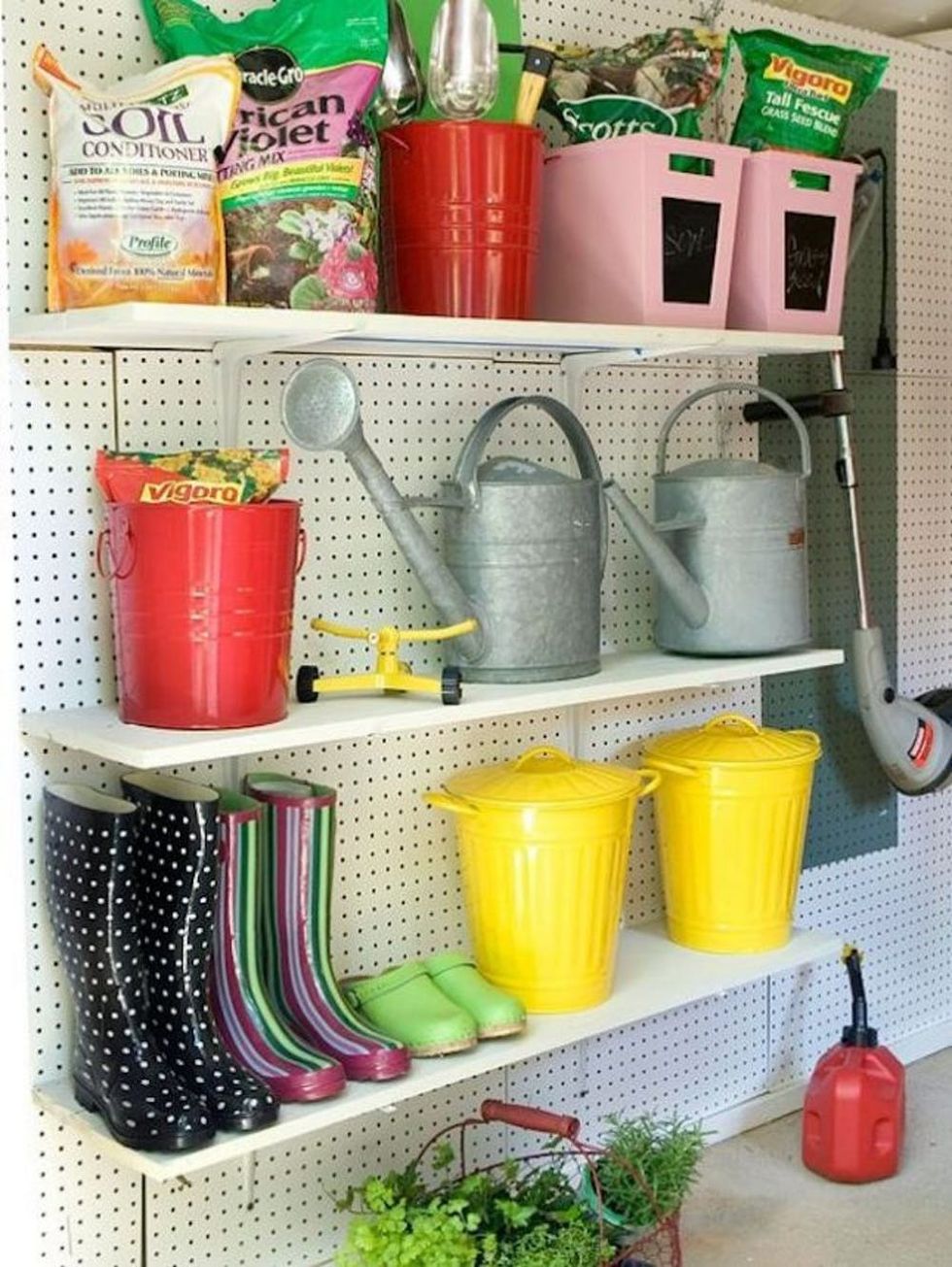 12 Organization Hacks Perfect for the Patio - Brit + Co