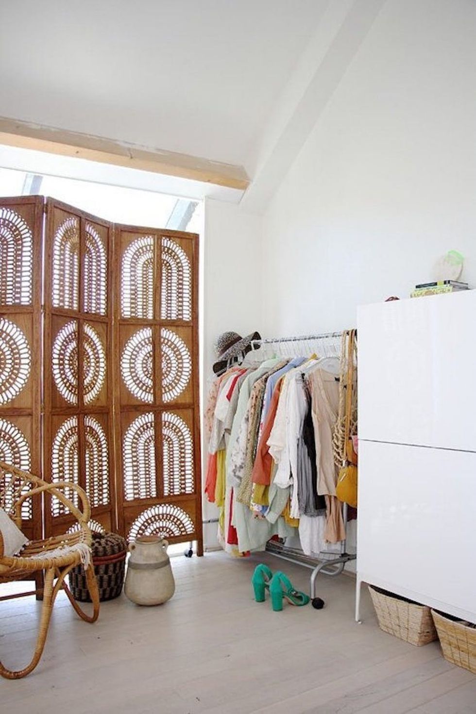 Folding Screens Might Be the Coolest Decor Throwback Ever - Brit + Co