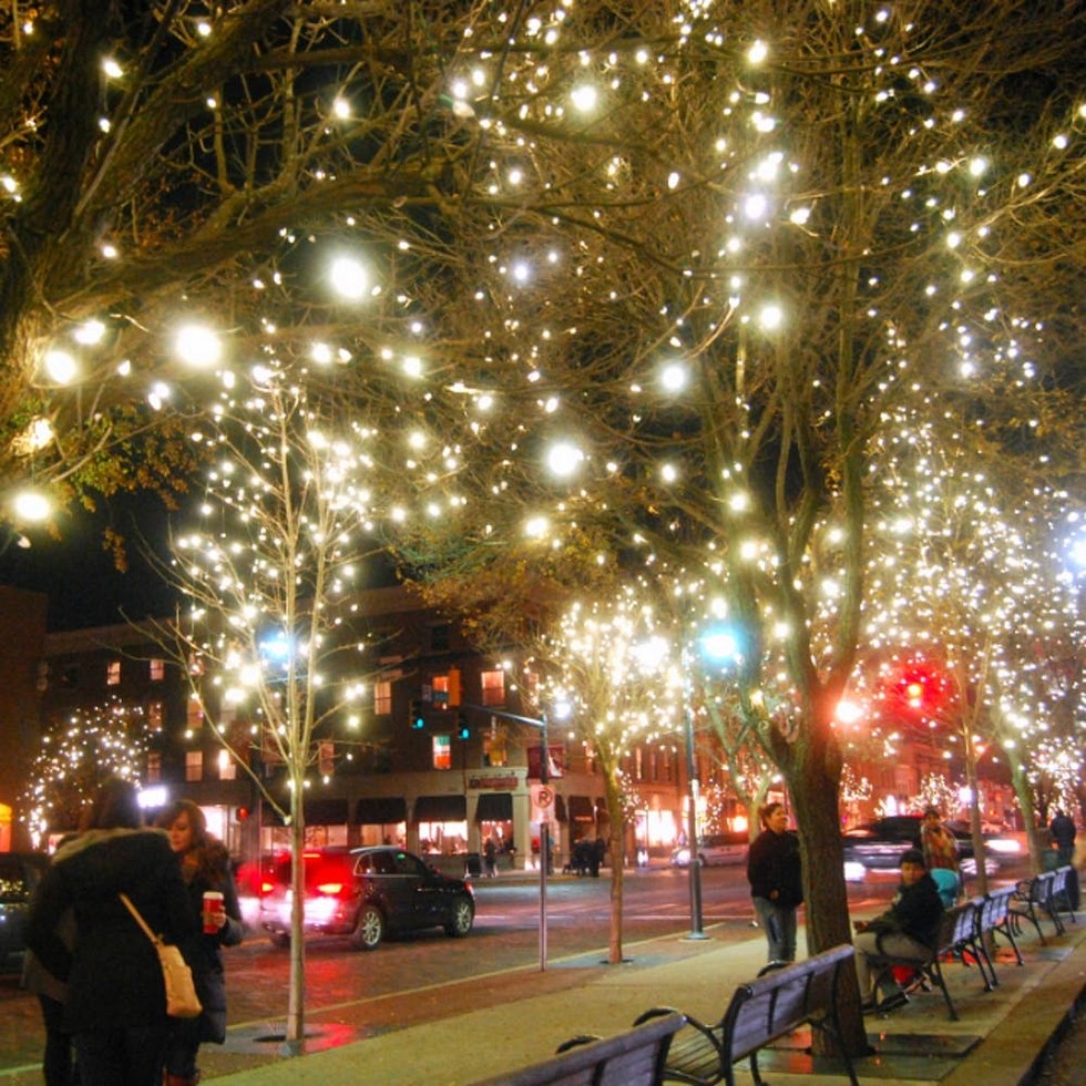 How to Take Pictures of Holiday Lights That Actually Look Awesome ...