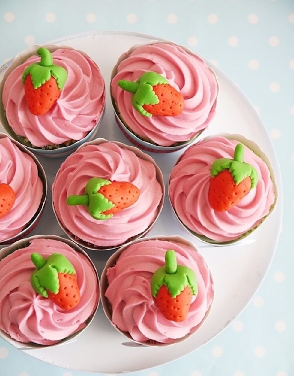 11 Fondant Toppers as Sweet as Summer - Brit + Co