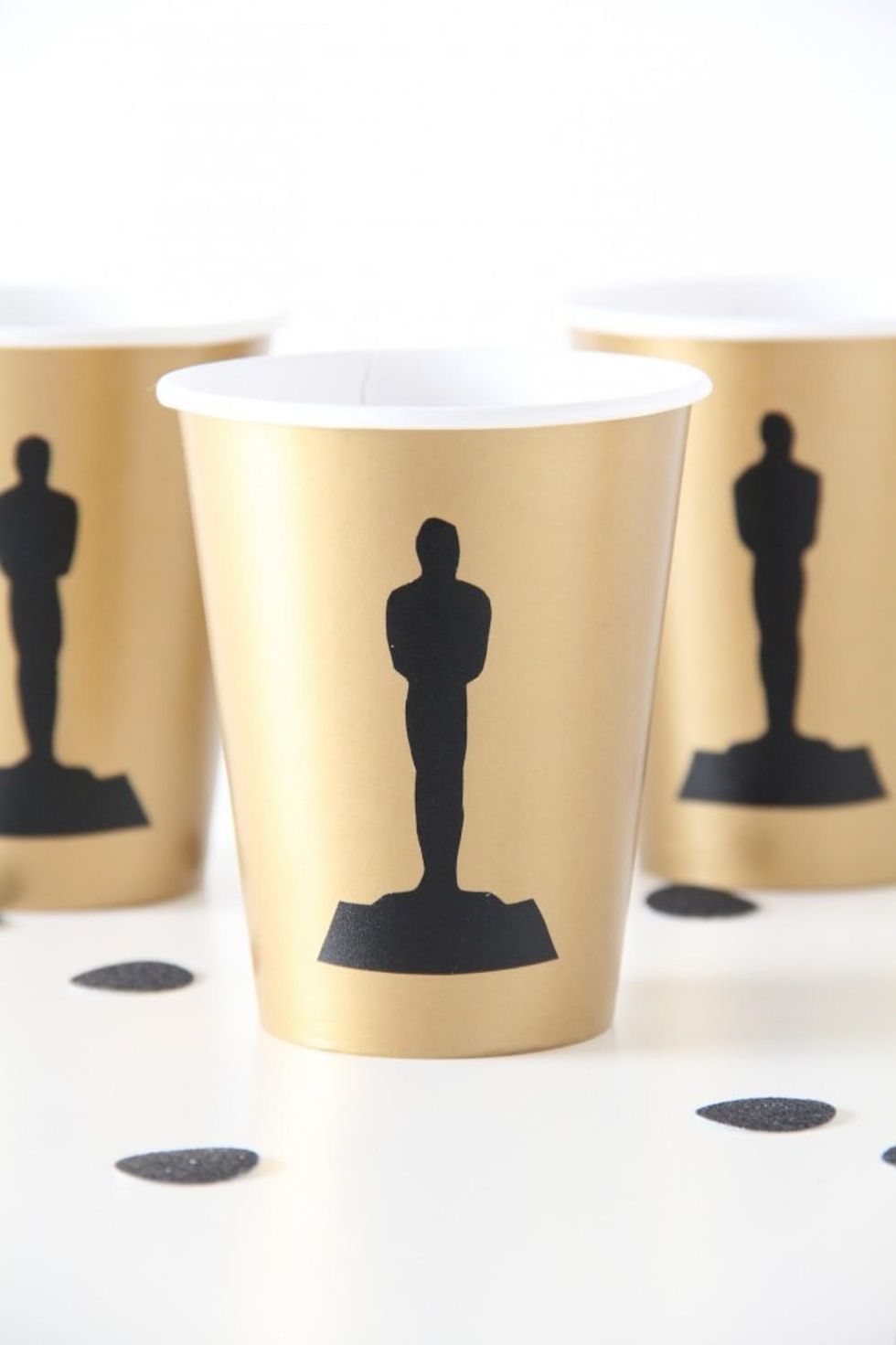 17 Gold DIYs to Make for Your Oscars Party - Brit + Co