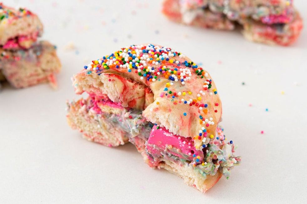 Watch Out Oreo Bagel! Circus Animal Cracker Bagel Is Here to Stay ...