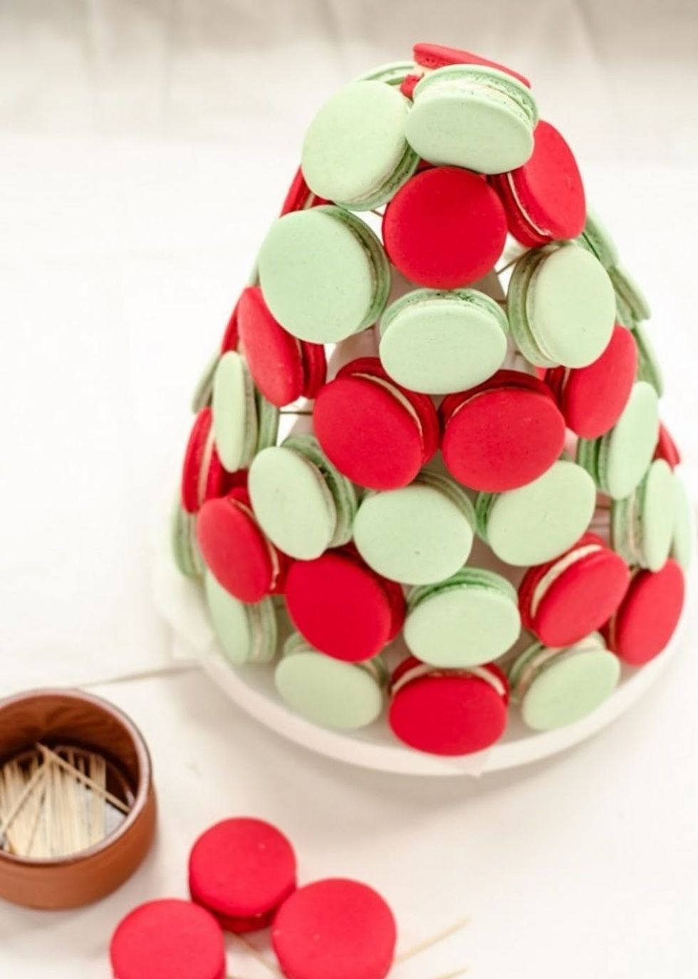 12 Holiday Macaron Recipes That Are *Almost* Too Pretty to Eat - Brit + Co