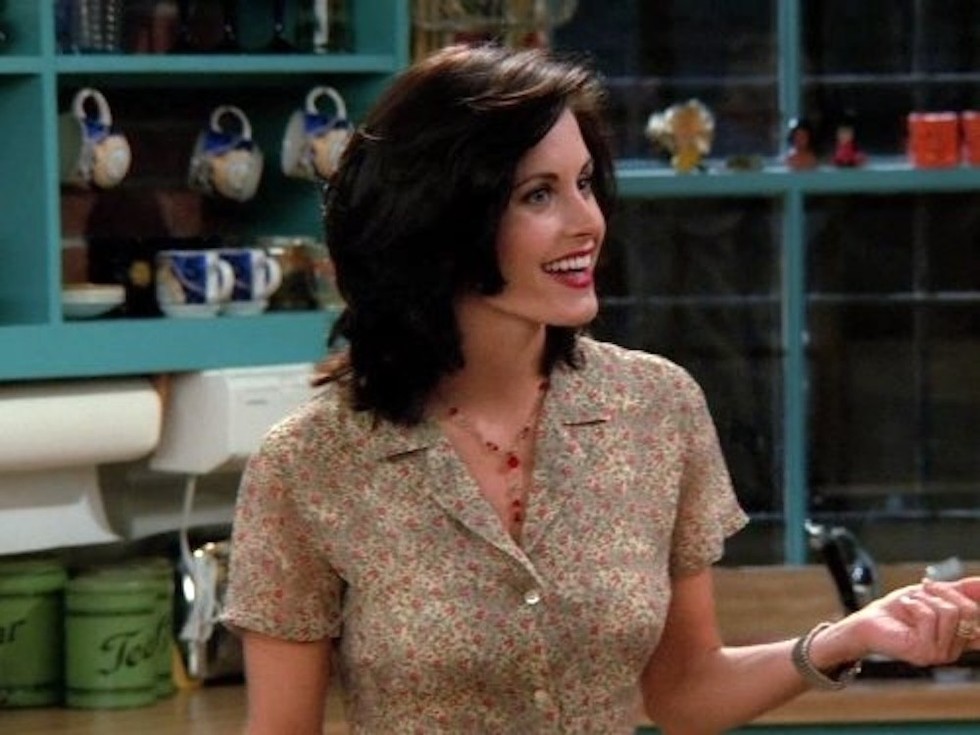Courteney Cox Relives Iconic Monica Moment! - Brit + Co