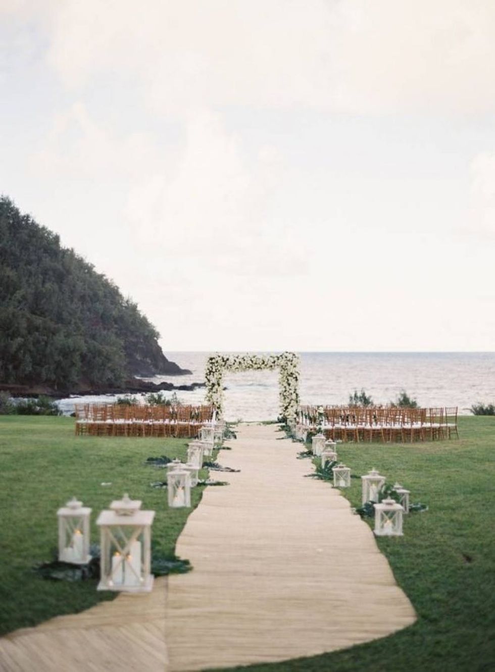 The 18 Prettiest Waterfront Wedding Venues for Your Big Day - Brit + Co